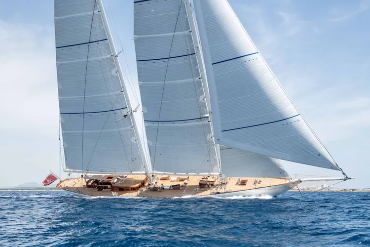 WINDROSE OF AMSTERDAM yacht for charter (Holland Jachtbouw, 46.3m, 2002)